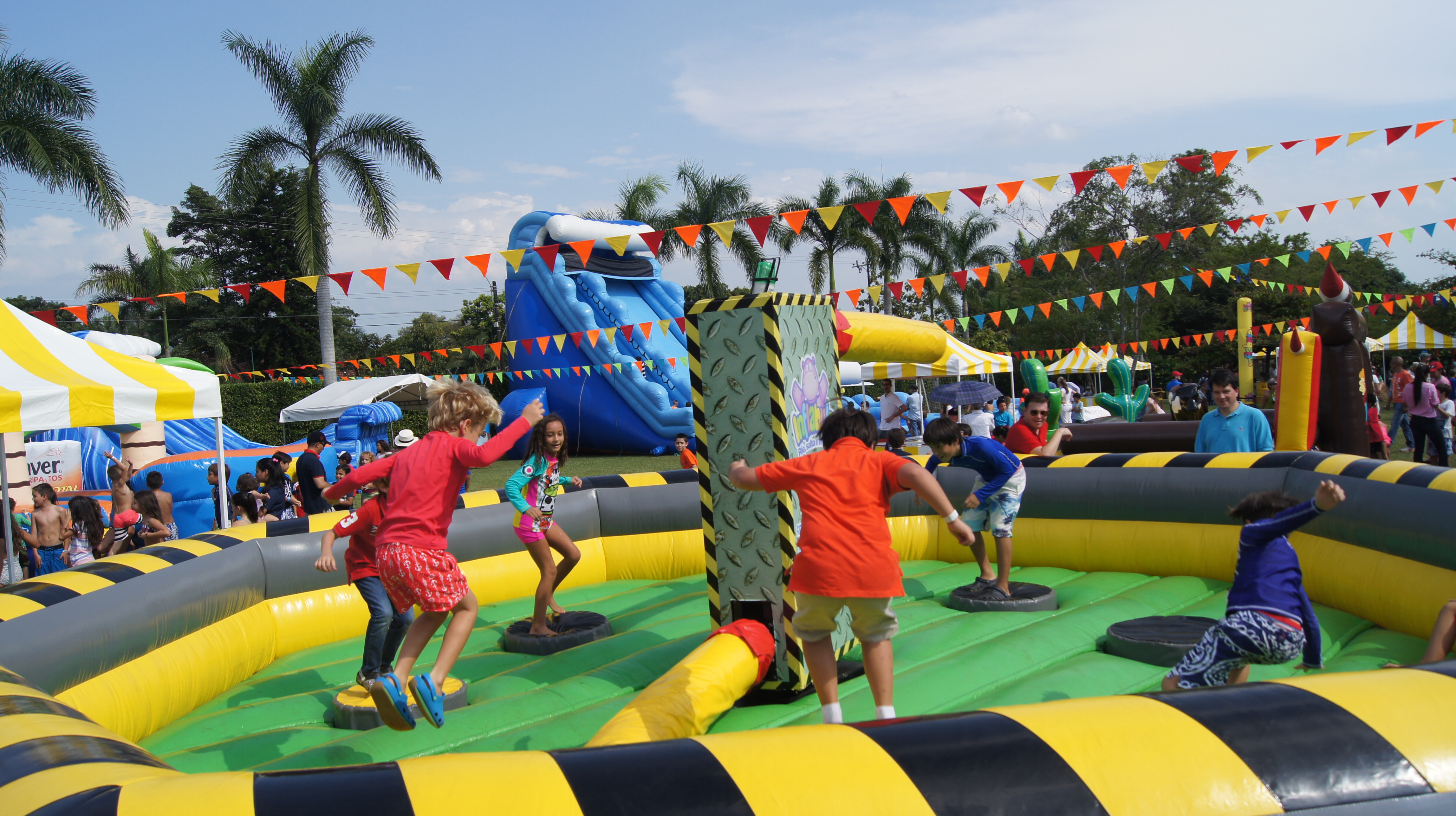 Demoledor | Inflabula - Rie, Salta e Imagina - created by TOMCORP www ...